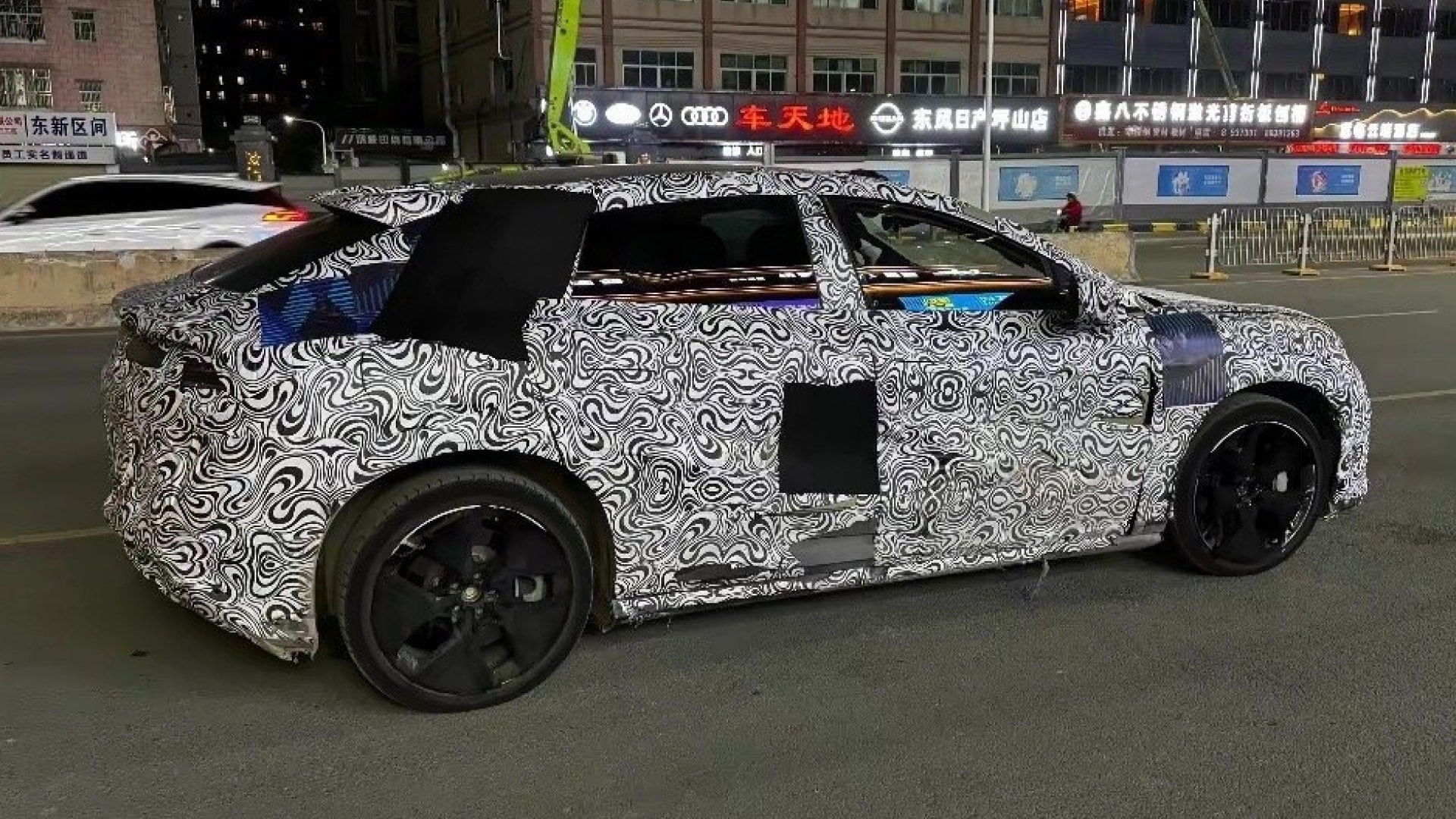 BYD’s YangWang fourth model spotted in China during road tests