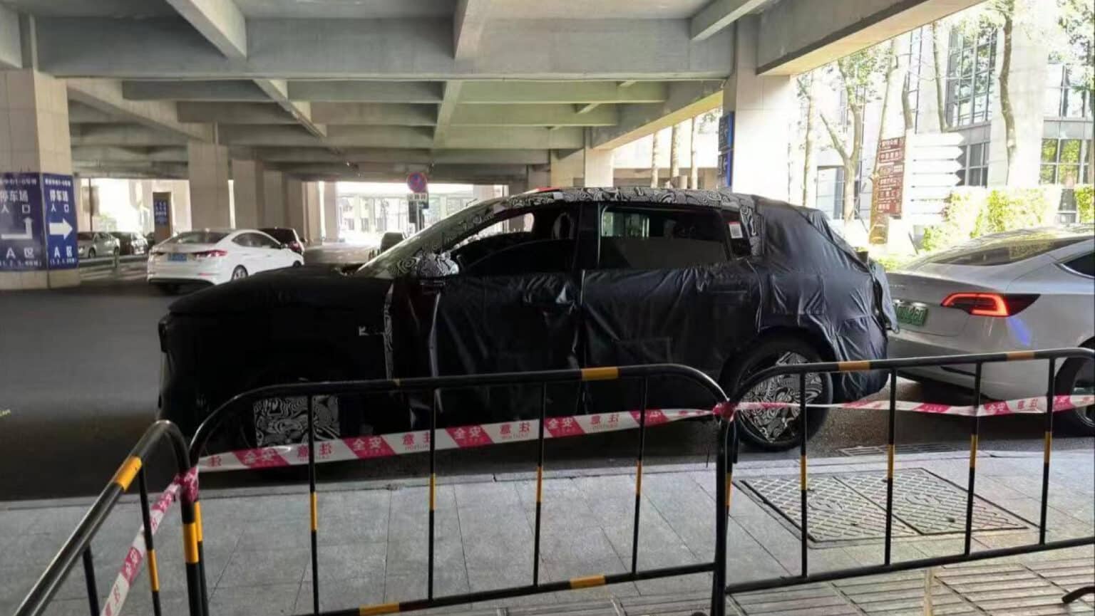 Zeekr CX1E electric SUV from Geely spotted in China