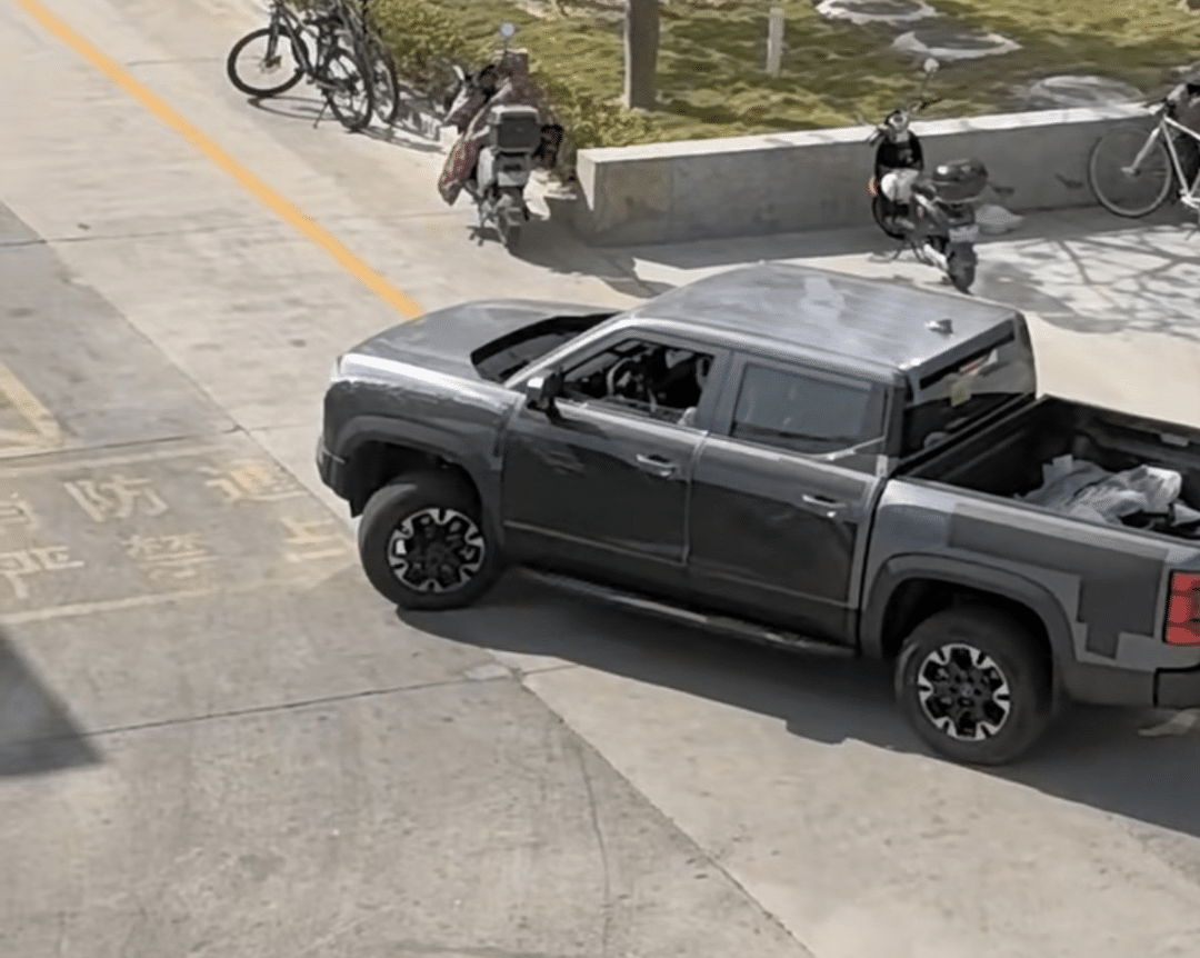 BYD pickup truck revealed in new spy photos