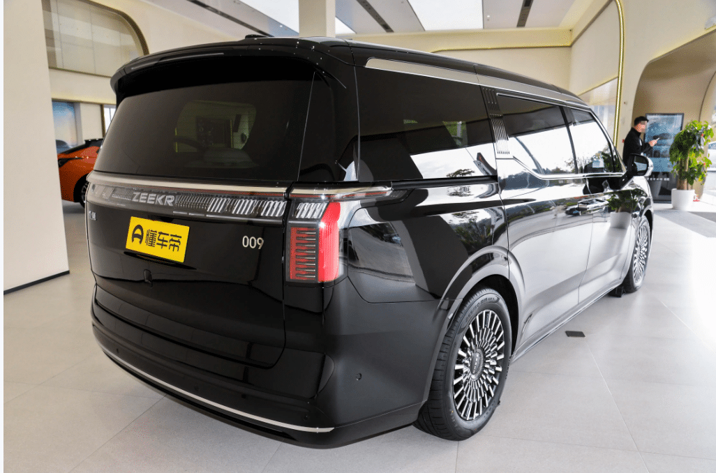 2024 Zeekr 009 all-electric MPV with 822 km range launched