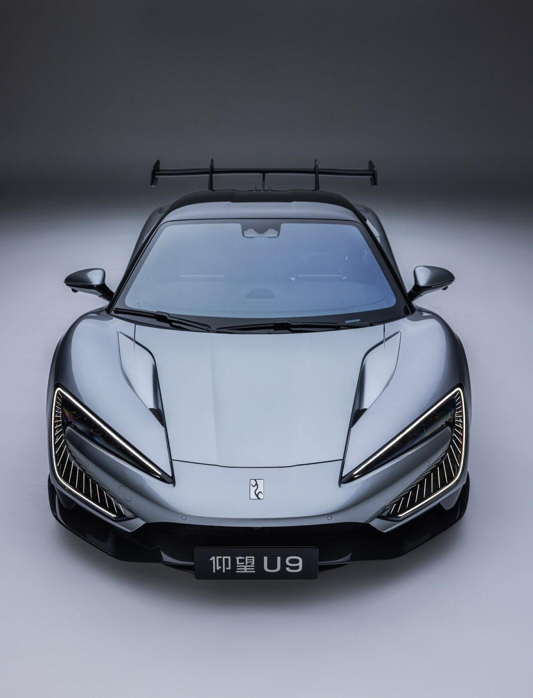 BYD's YangWang U9 launched at 236,000 USD: 0-100 km/h in 2.36s with LFP ...