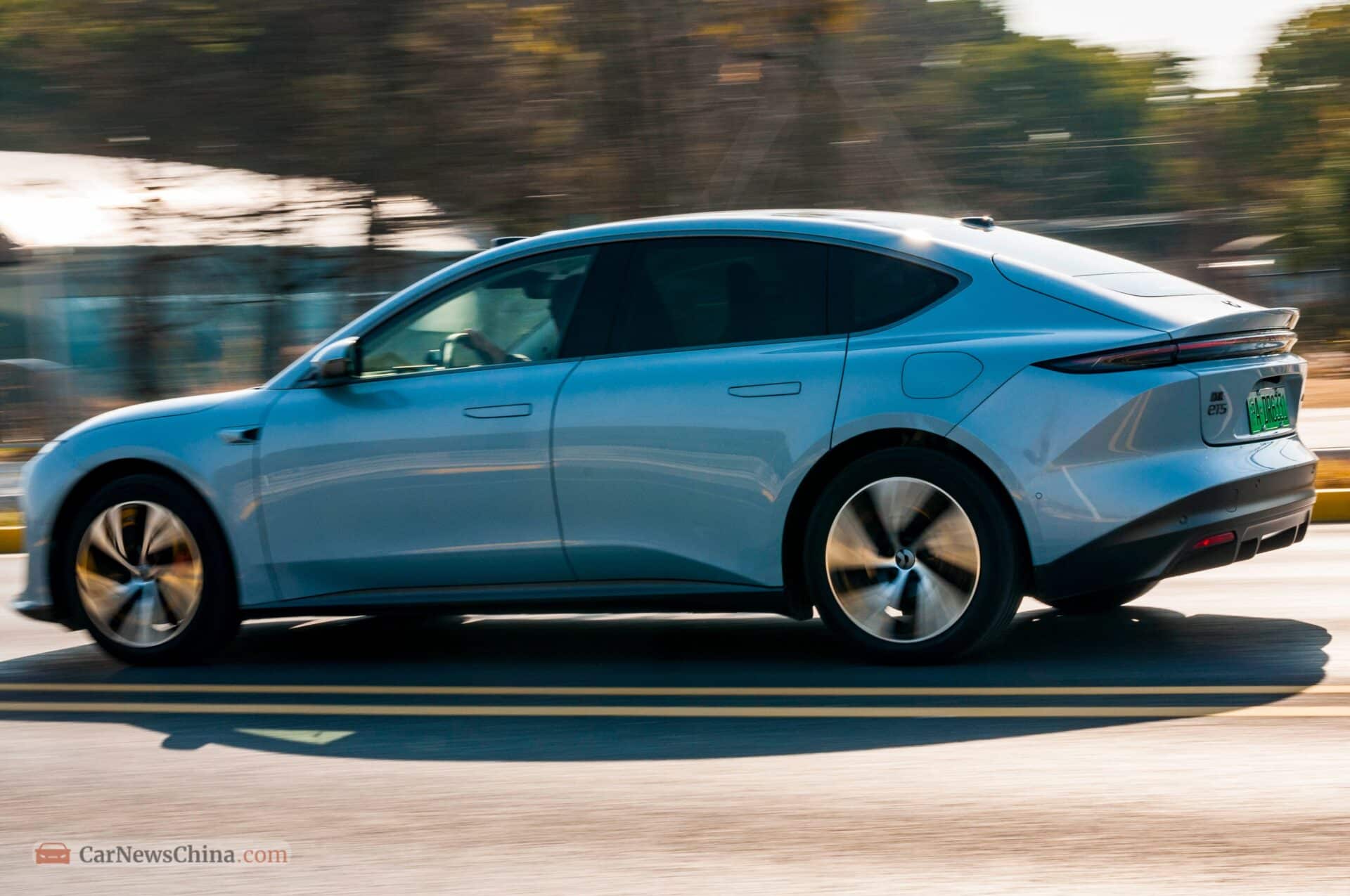 Nio ET5 with range boost revealed in China