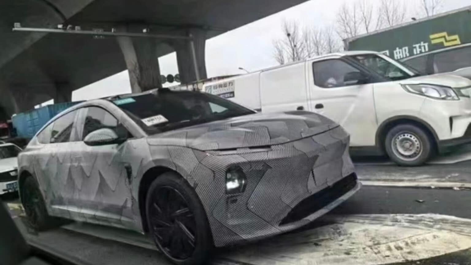 Nio ET9 spotted during road tests for the first time