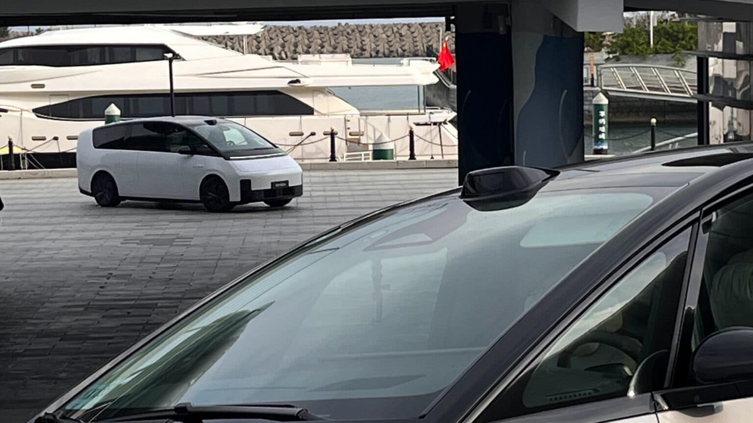 Li Auto Mega revealed new specs before the launch