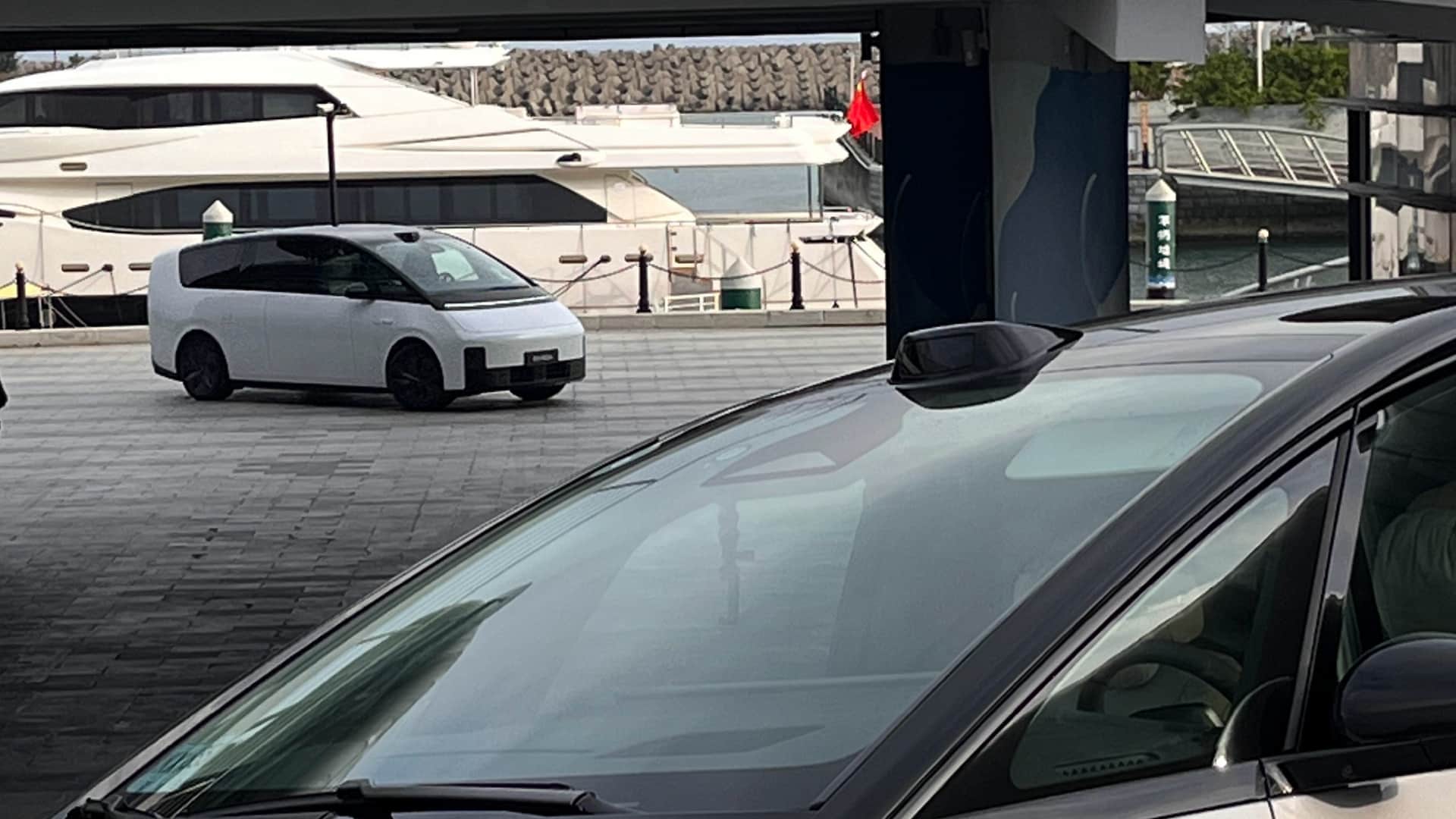 Li Auto Mega revealed new specs before the launch