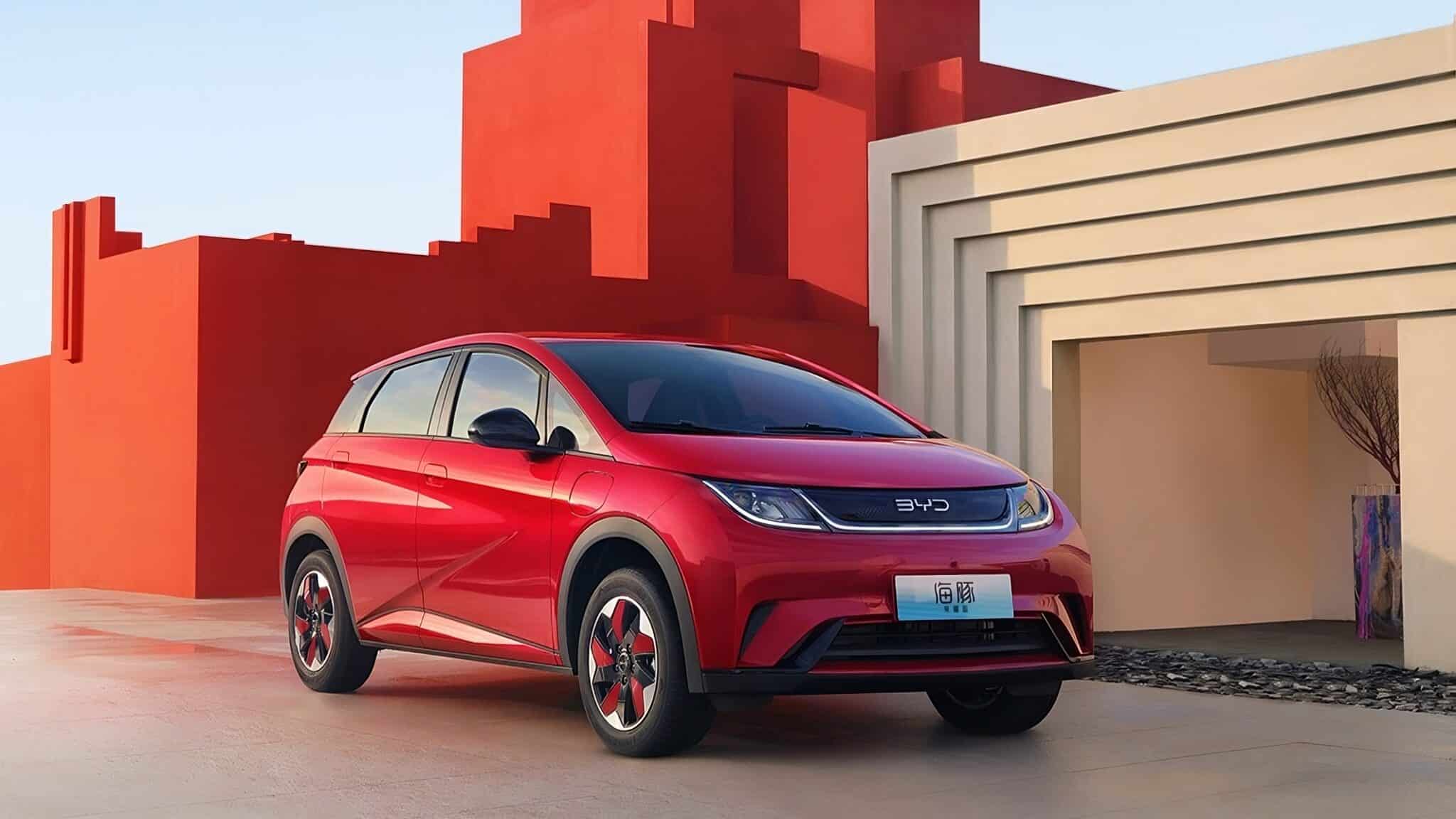 New BYD Dolphin enters China with a starting price of 13,865 USD