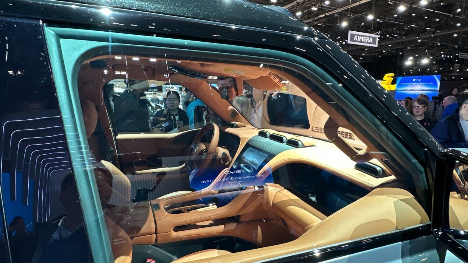 BYD's YangWang U8 water-floating SUV debuts in Europe