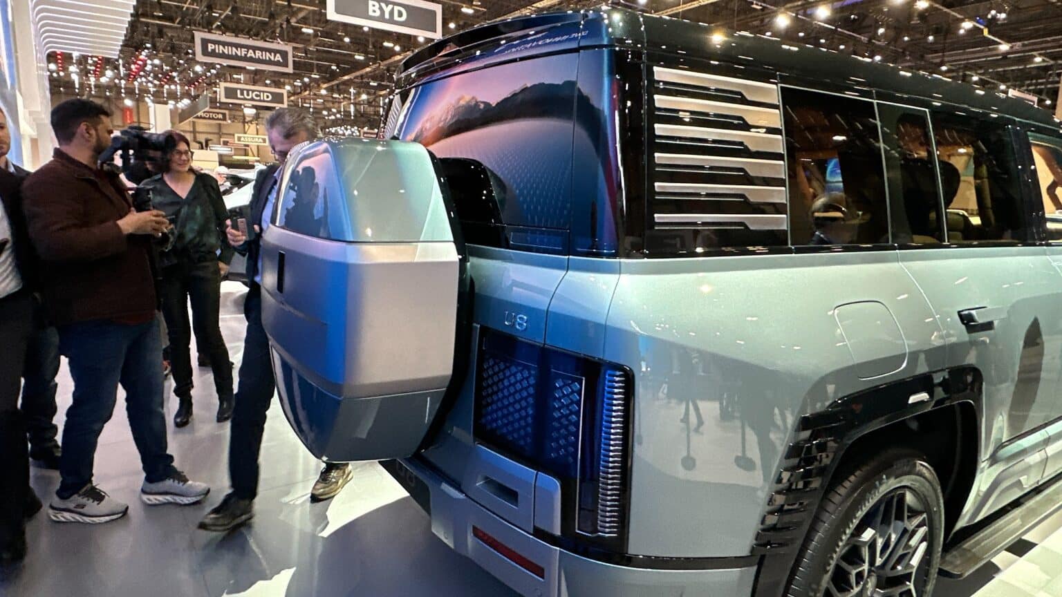 BYD's YangWang U8 water-floating SUV debuts in Europe