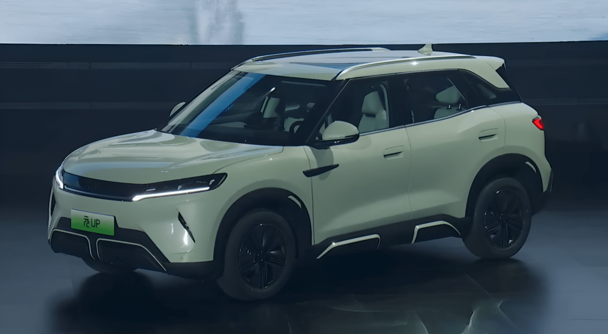 BYD Yuan UP launched, price starts at 13,400 USD