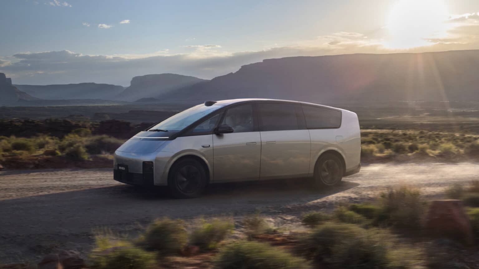 Li Auto Mega enters China with starting price of 77,800 USD