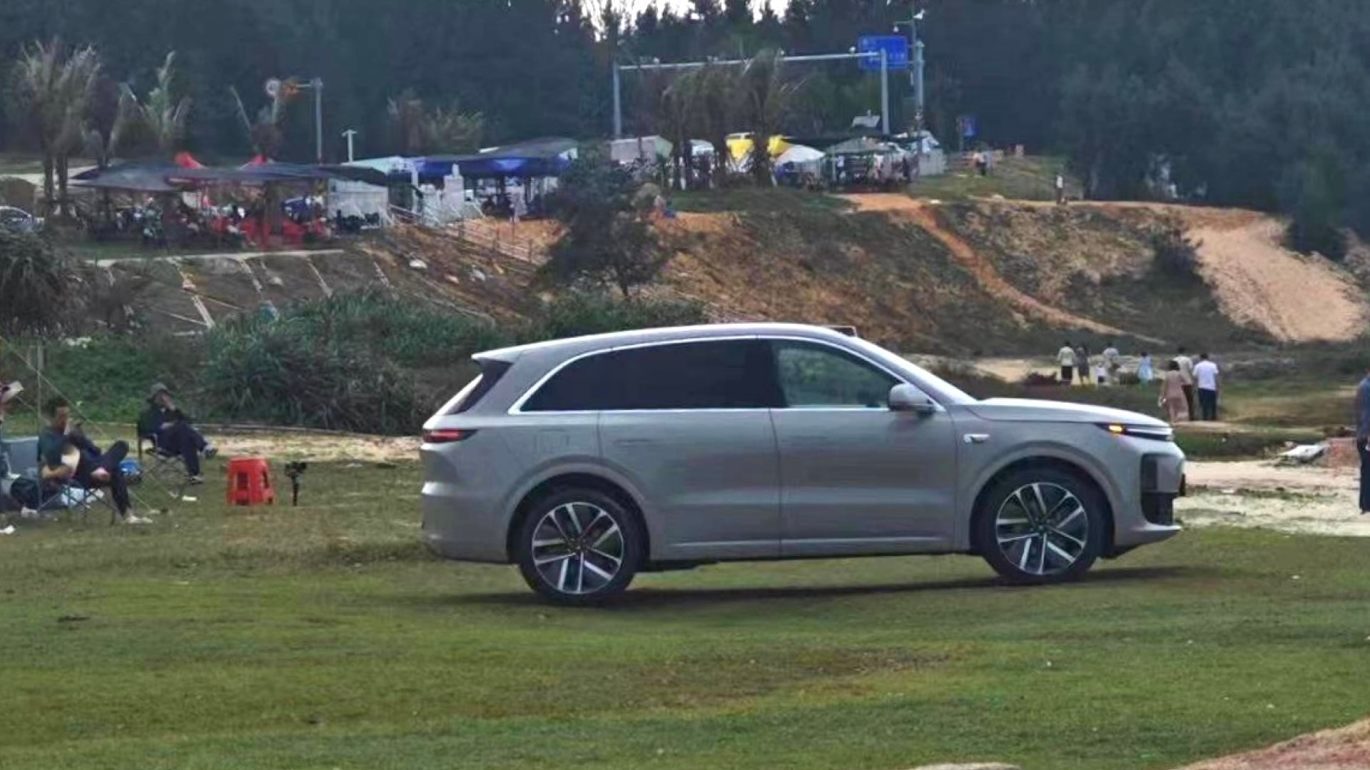 Li Auto L6 spotted in China as it gets closer to launch