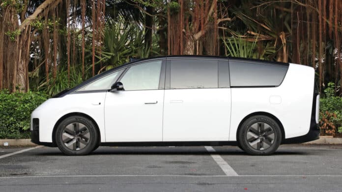 Li Auto Mega enters China with starting price of 77,800 USD