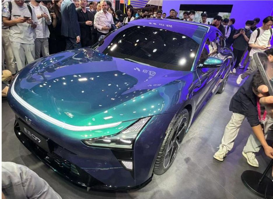 Jiyue 07 backed by Geely & Baidu unveiled at Beijing Auto Show