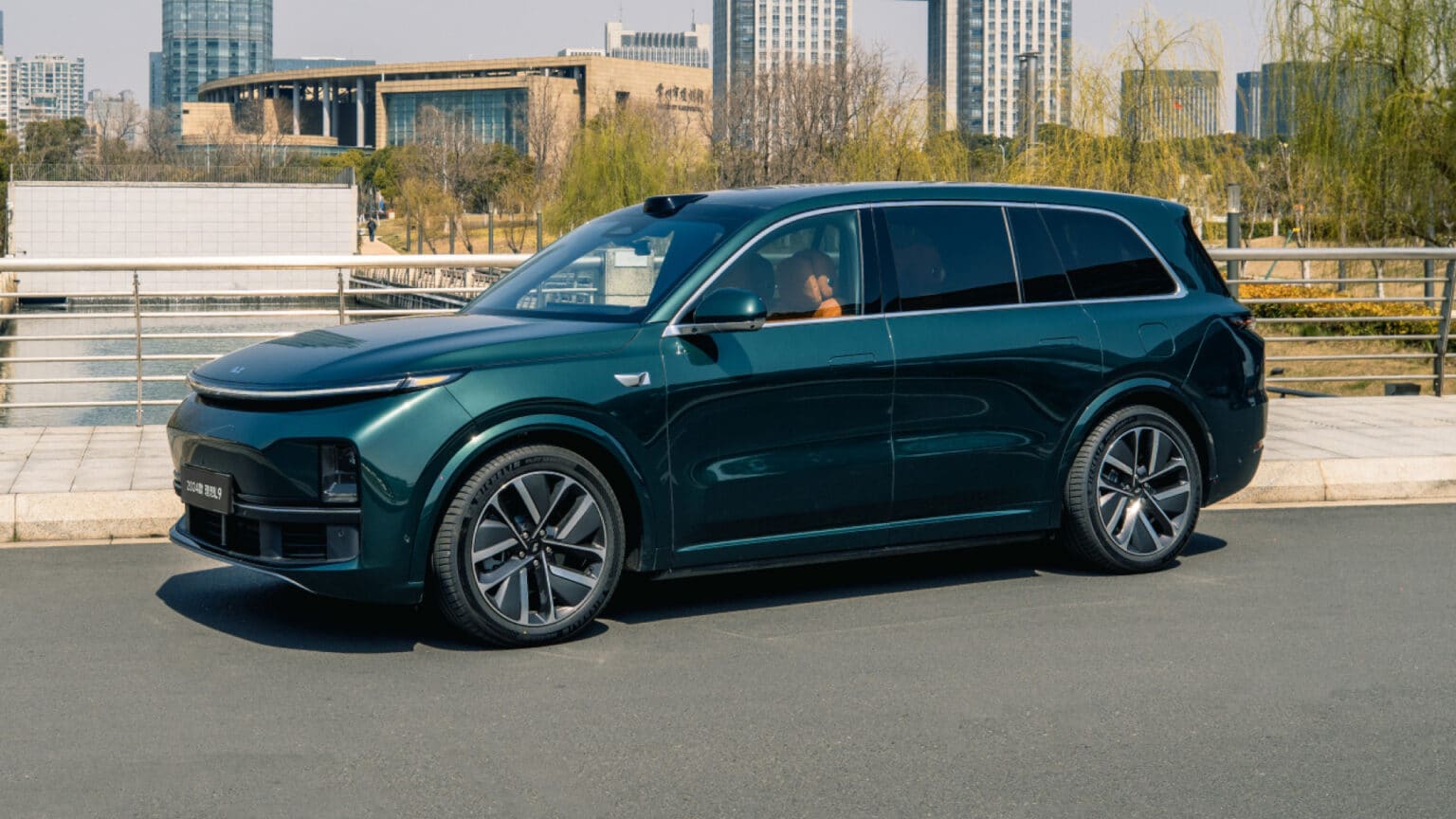 Li Auto cut prices by 4,200 USD to intensify competition in China