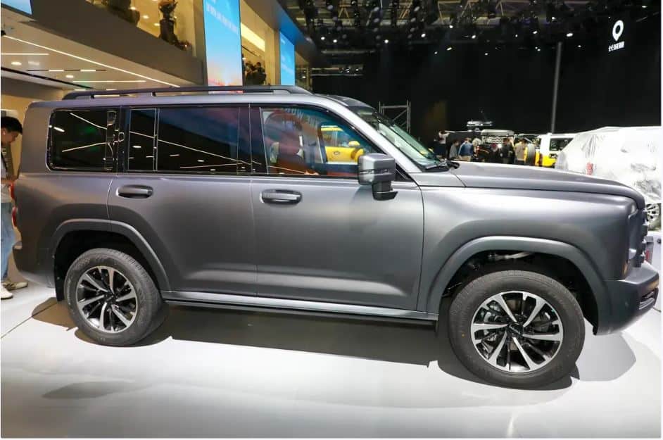 New Haval H9 rolled off production line in China