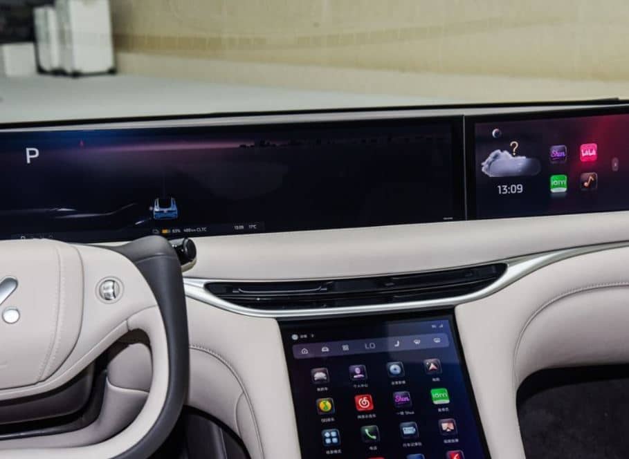 IM L6 with semi-solid-state battery enters market in China