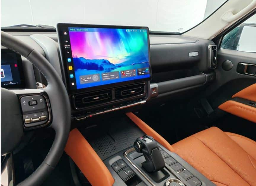 New Haval H9 rolled off production line in China