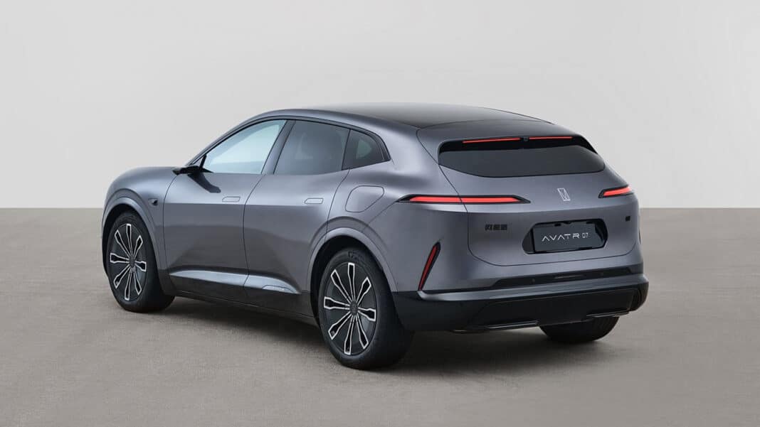 Avatr 07 from Changan and CATL revealed as Model Y EREV rival