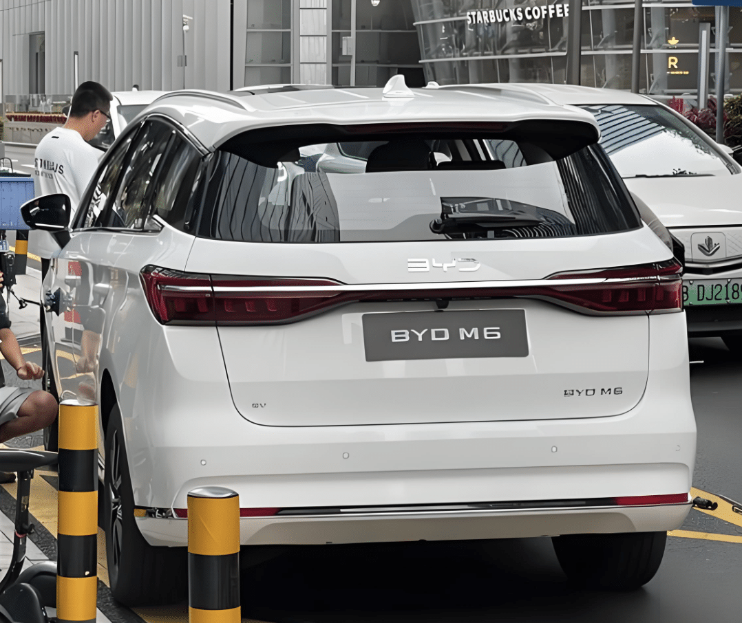 BYD all-electric M6 MPV spied in China and it's RHD