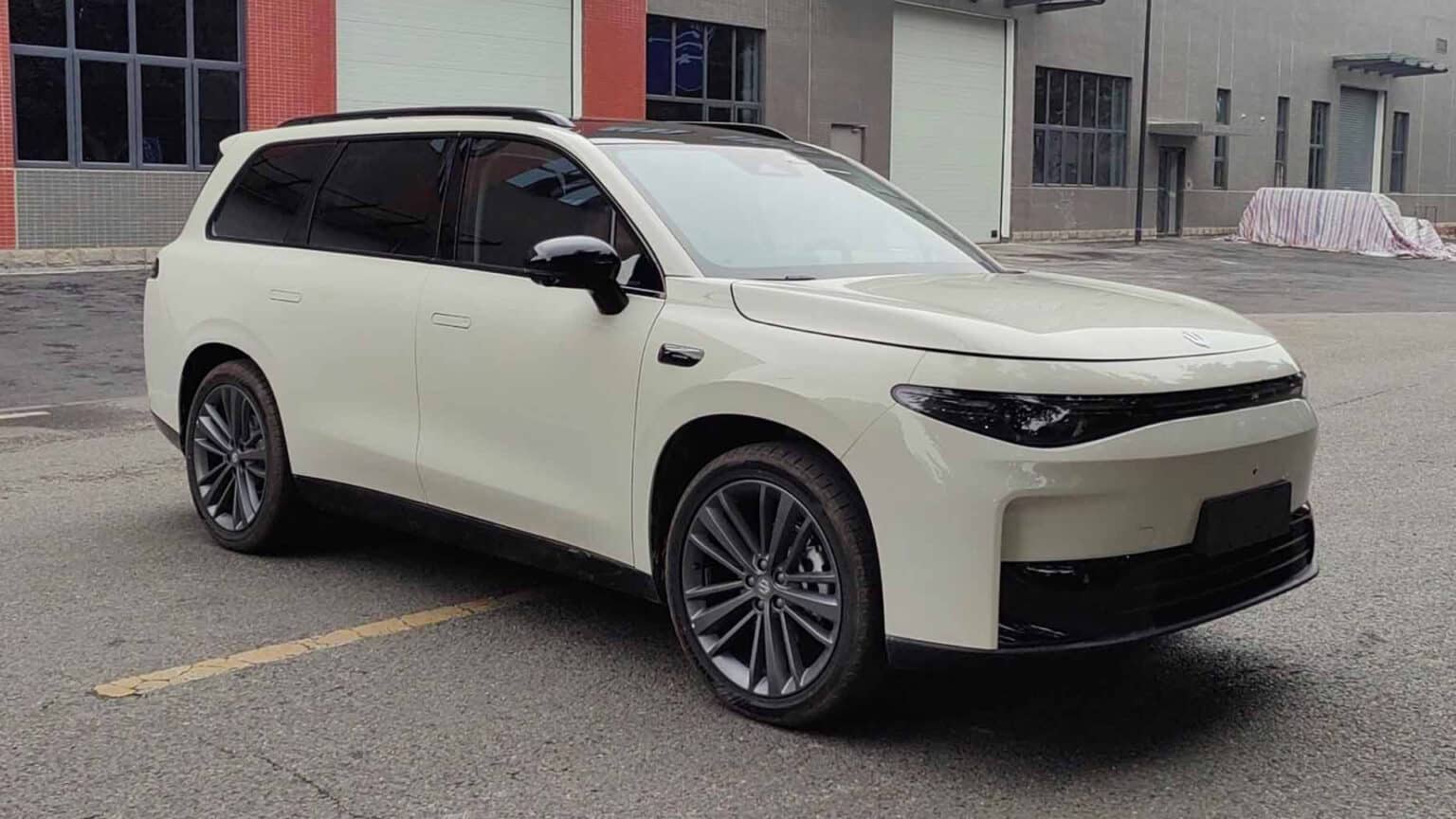 Stellantis-backed Leapmotor C16 reached dealers across China