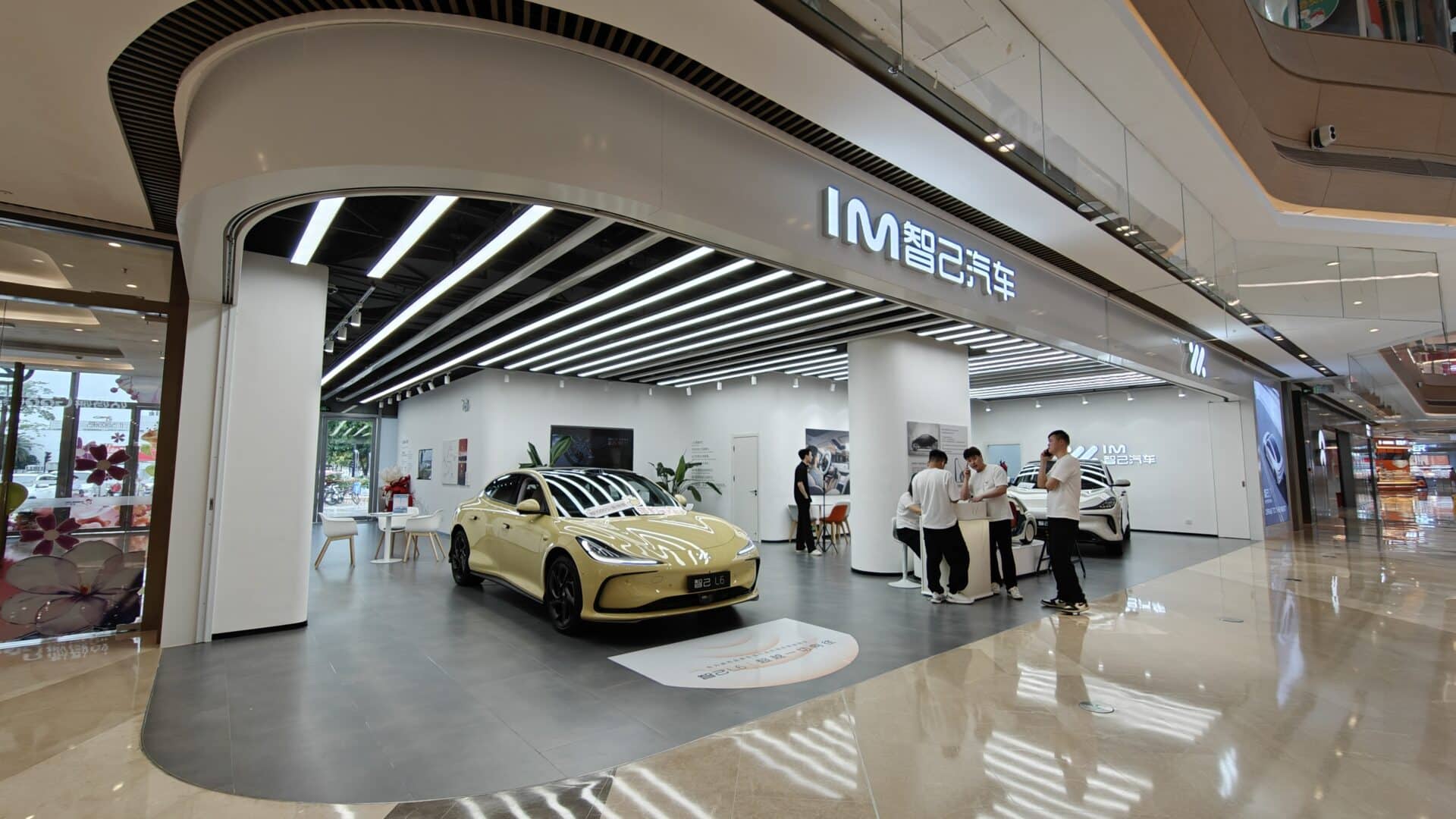 Sunday China Drive | IM L6 is a large liftback sedan that drives like a ...