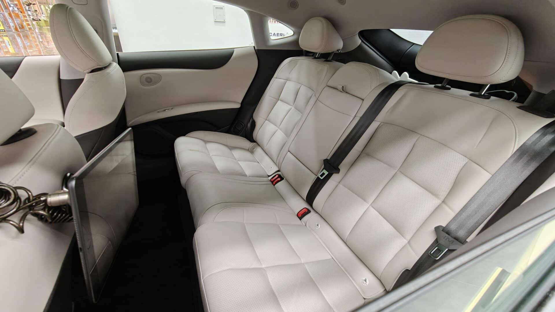 Sunday China Drive | IM L6 is a large liftback sedan that drives like a ...