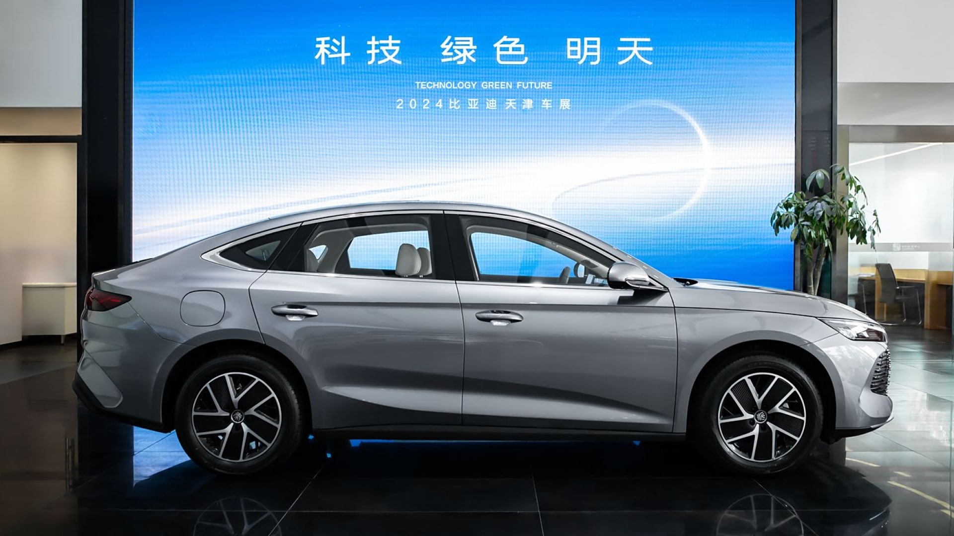 BYD Qin L DM-i arrived at dealers before the launch