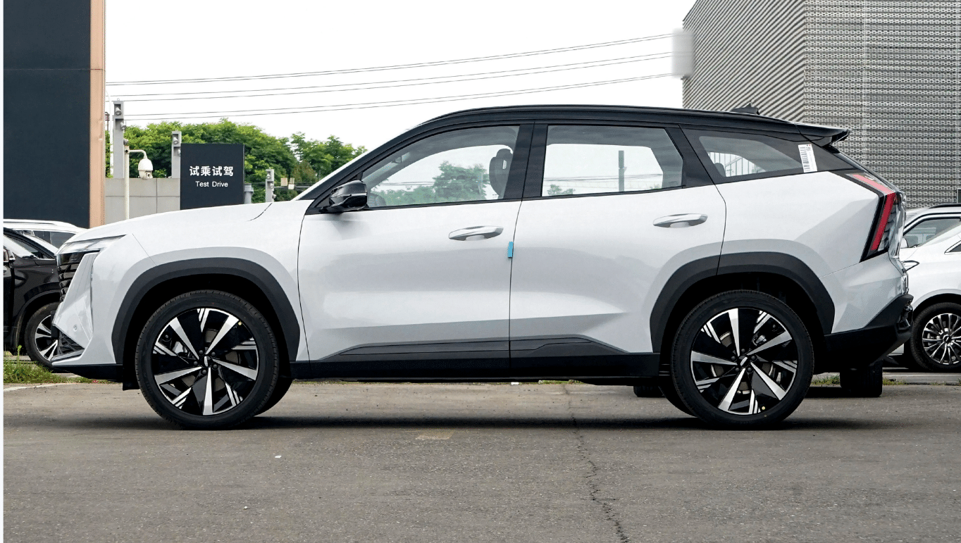 New Geely Boyue L enters market at 16,000 USD