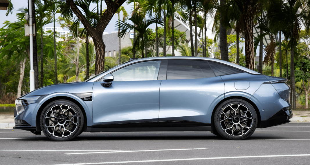 Sunday China Drive | Zeekr 007: fast and luxurious