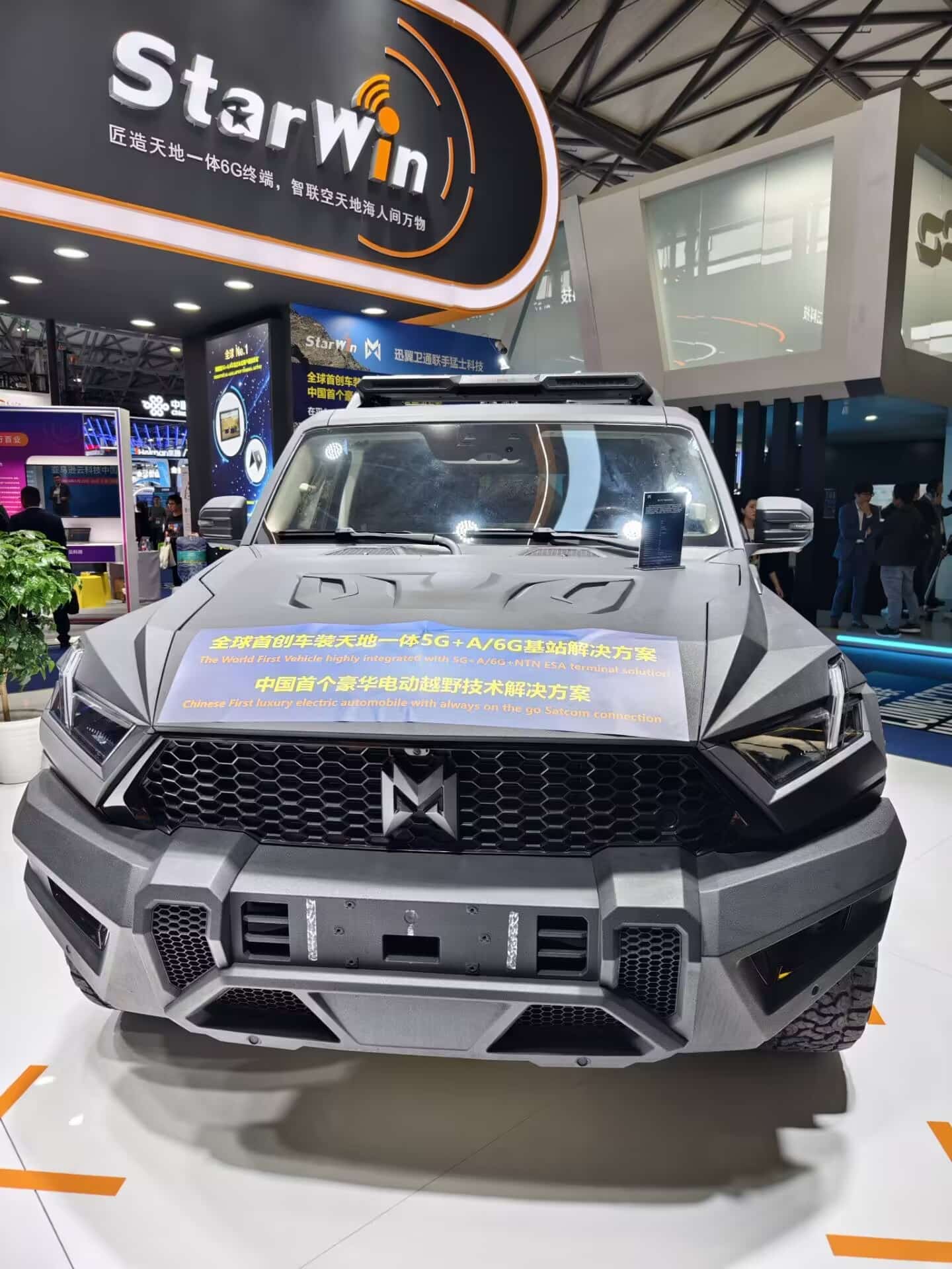 M-Hero 917 gets more badass and becomes a communications command vehicle