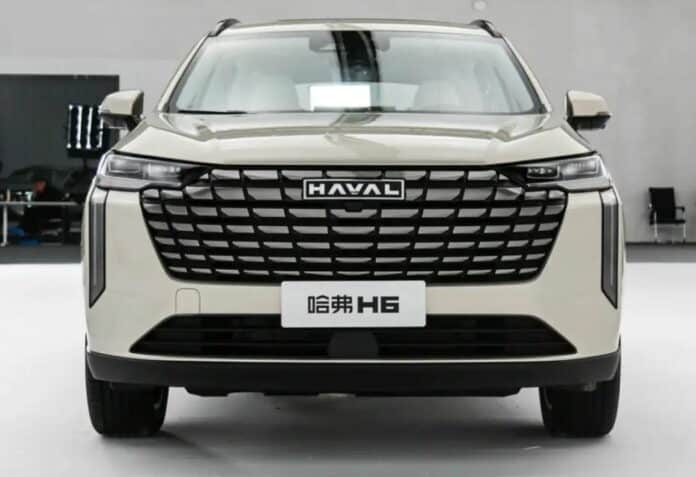 New Haval H6 officially enters market starting at 16,200 USD
