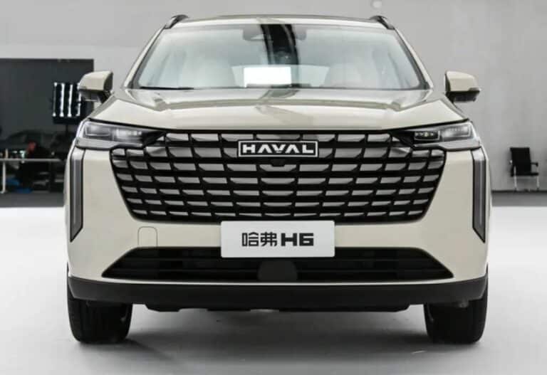 New Haval H6 officially enters market starting at 16,200 USD