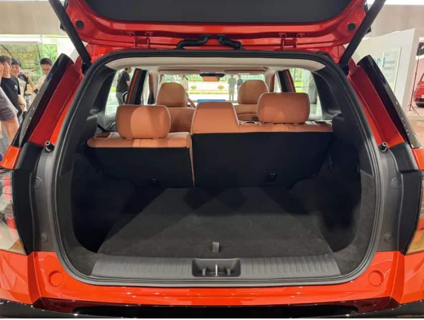 Second-gen GAC Aion V all-electric SUV interior revealed in China