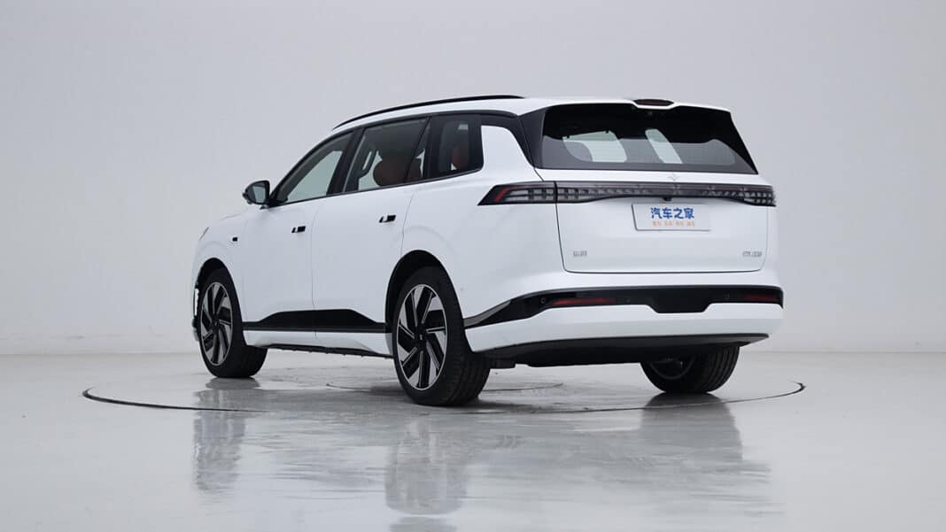 Dongfeng eπ 008 launches in China with the only option being EV or EREV