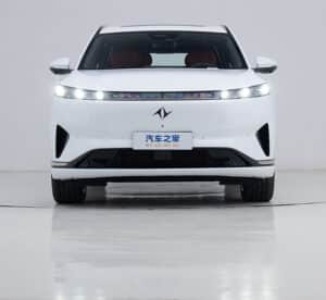 Dongfeng eπ 008 launches in China with the only option being EV or EREV