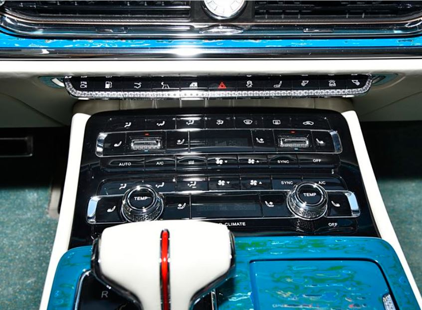 Hongqi Guoli luxury sedan enters market for 990,000 USD