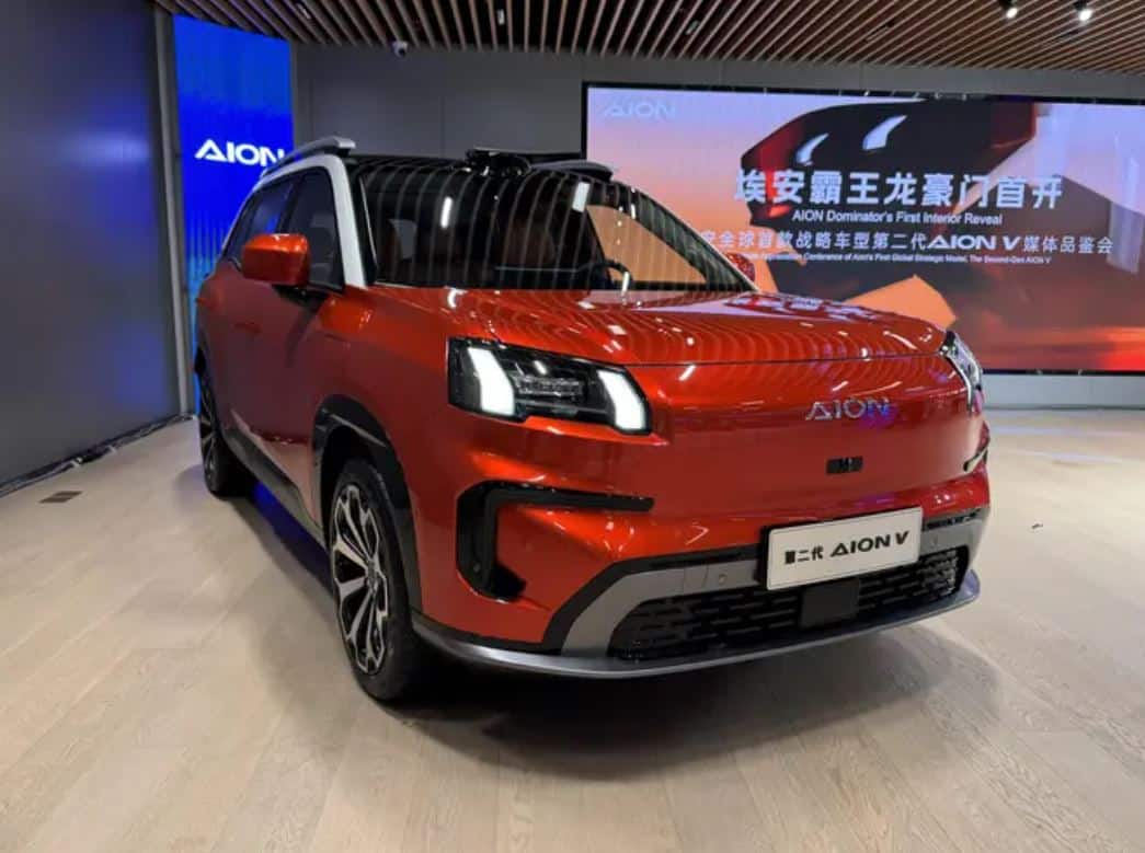 Second-gen GAC Aion V all-electric SUV interior revealed in China