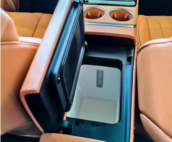 Second-gen GAC Aion V all-electric SUV interior revealed in China