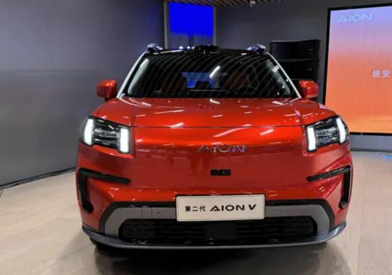 Second-gen GAC Aion V all-electric SUV interior revealed in China