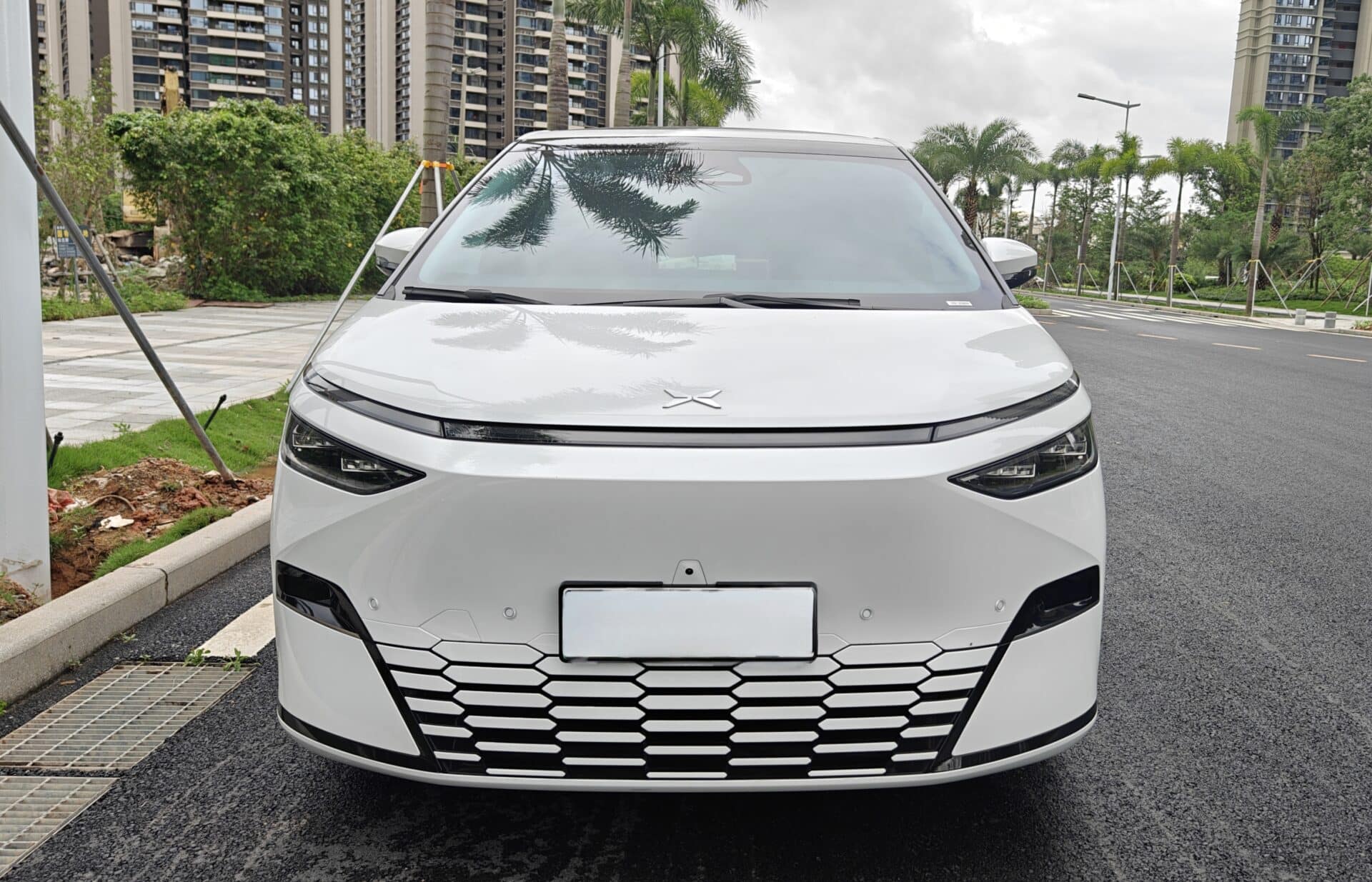 Sunday China Drive | Xpeng X9 is a starship on wheels