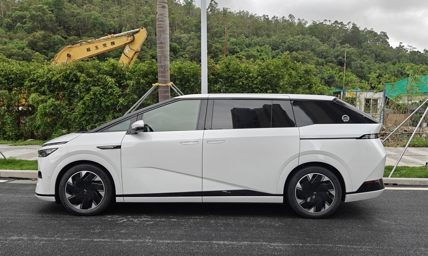 Sunday China Drive | Xpeng X9 is a starship on wheels