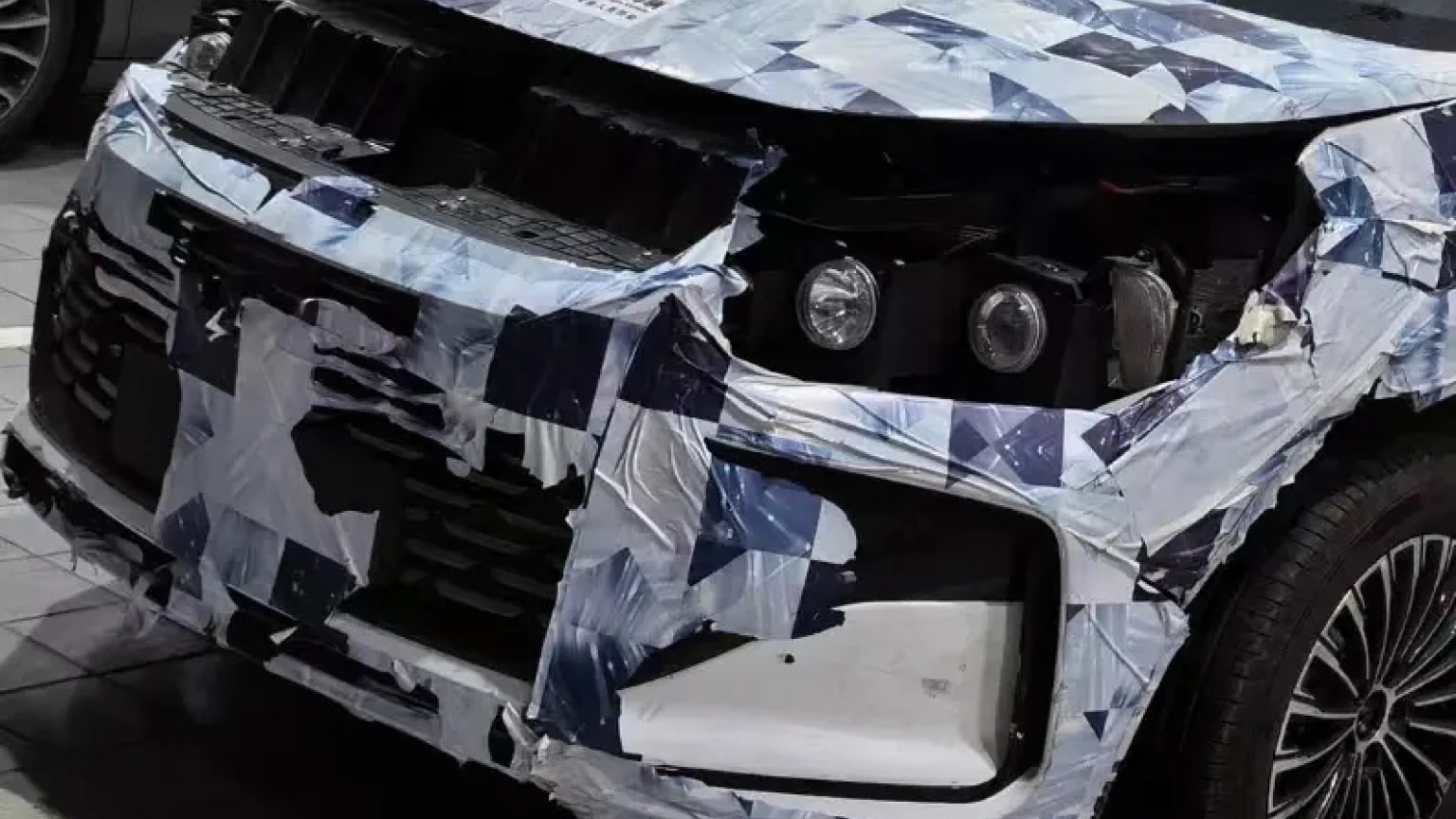 BYD Tang Max confirmed in China as a large PHEV minivan