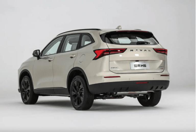 New Haval H6 officially enters market starting at 16,200 USD