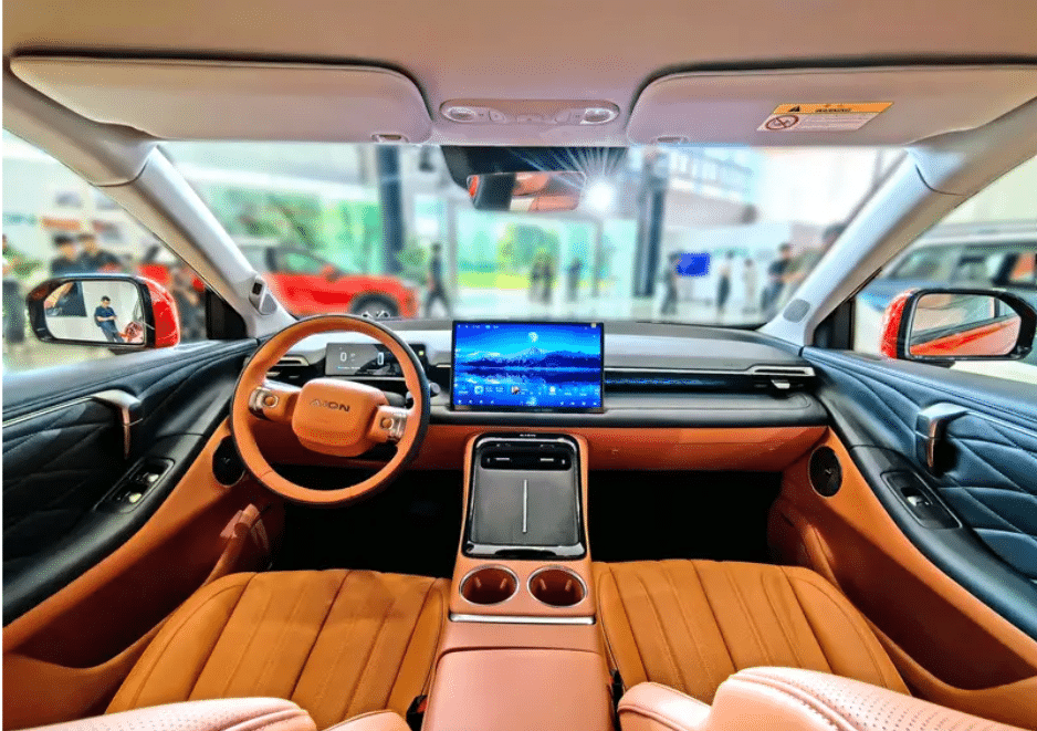 Second-gen GAC Aion V all-electric SUV interior revealed in China