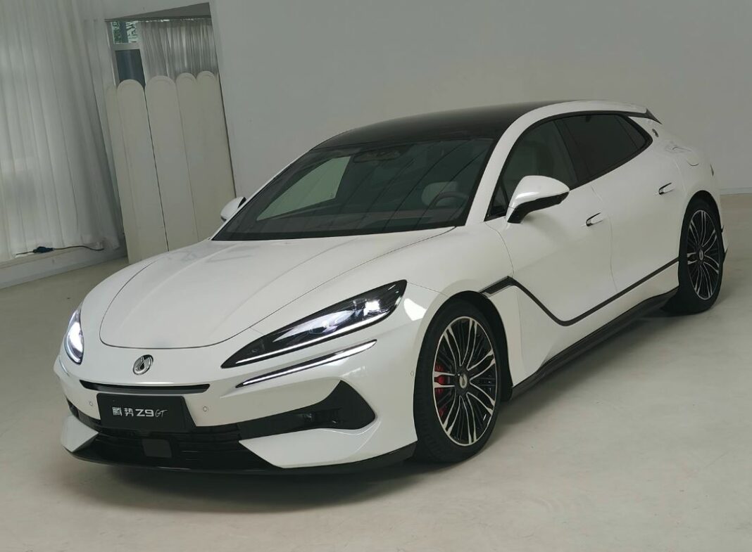 BYD's Denza Z9 GT interior debuted, available in EV and PHEV