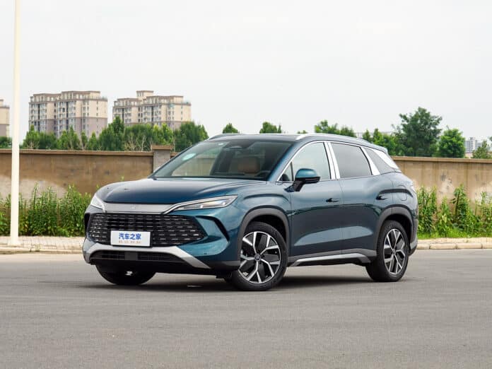 BYD Song L and Song Plus launch with DM 5.0 PHEV powertrain - range up ...