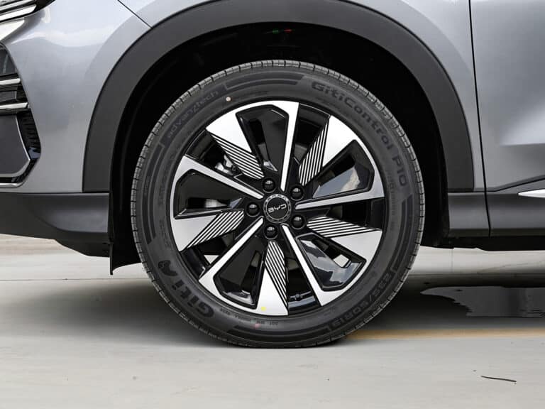 BYD Song L and Song Plus launch with DM 5.0 PHEV powertrain - range up ...