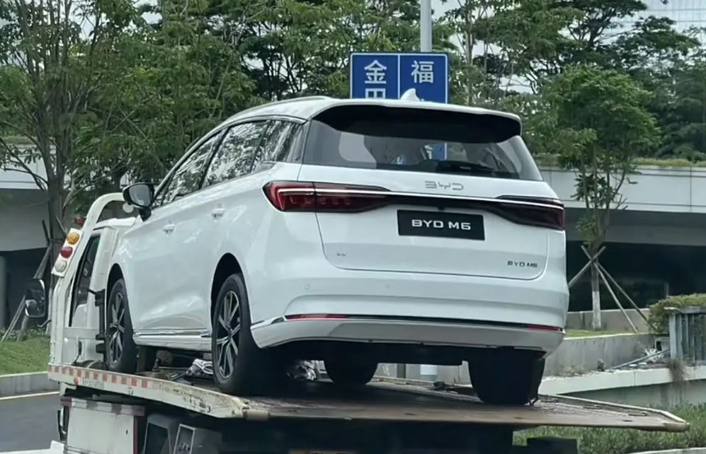 BYD M6 all-electric MPV launched in Indonesia