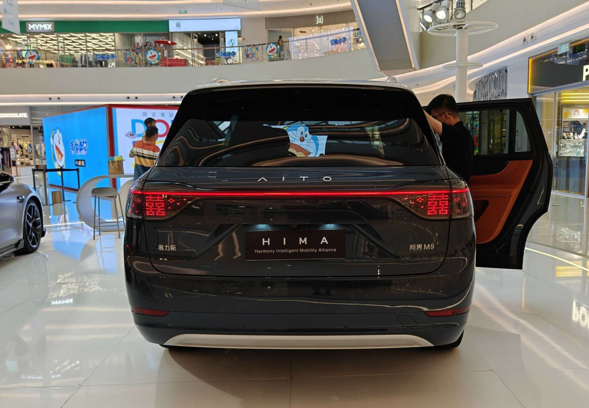 Sunday China Drive | Aito M9, China's top-selling flagship SUV sold at Huawei 800 retail stores