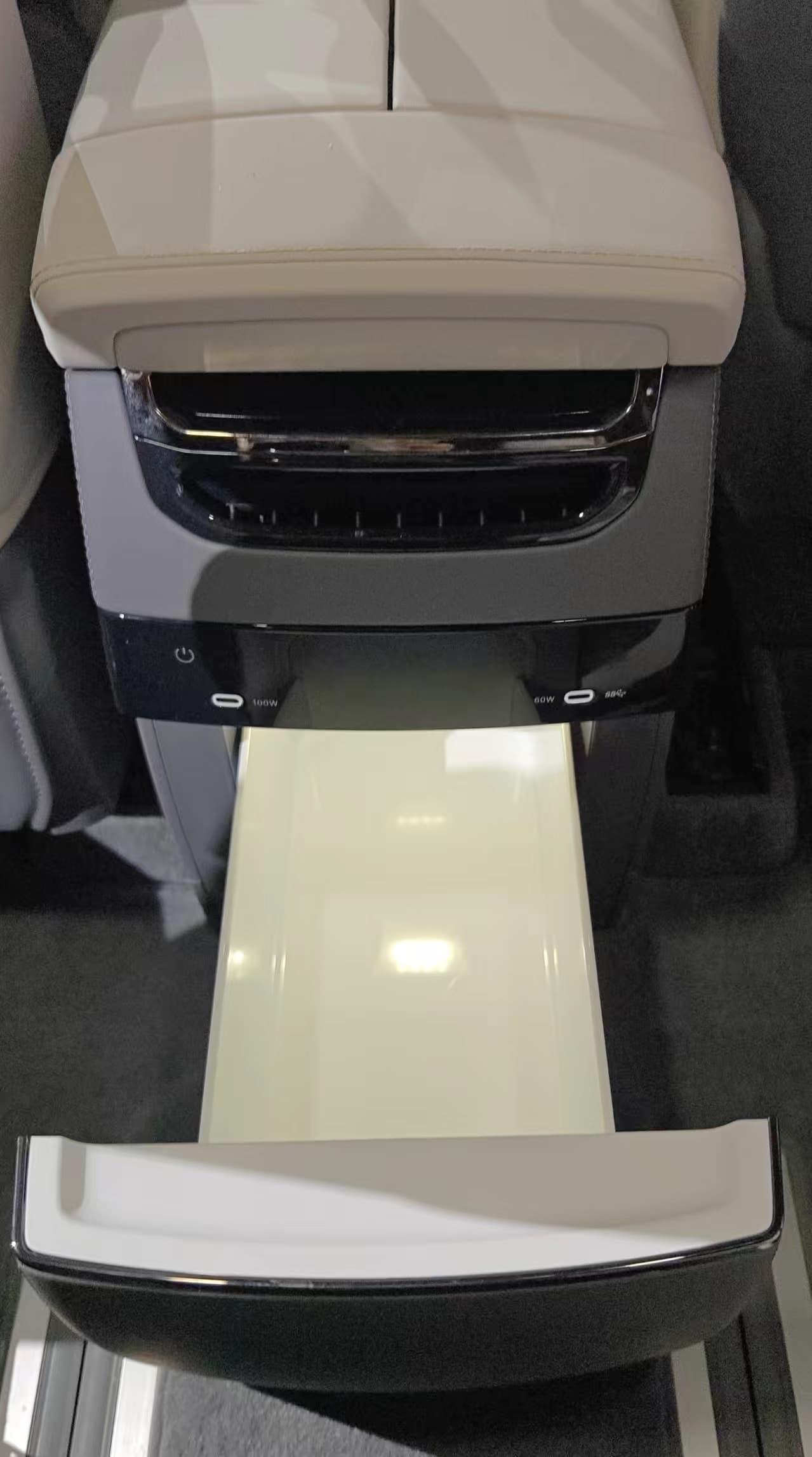 Geely's Zeekr 009 MPV global launch in Hong Kong with RHD, starts at ...